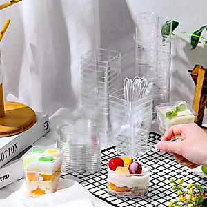 Zopeal 100 Pcs 5 oz Plastic Dessert Cups With Lids And Spoons,50 Square Parfait Cups 50 Heart Shaped Plastic Dessert Cups Appetizer Cups For Desserts, appetizers, ice Cream