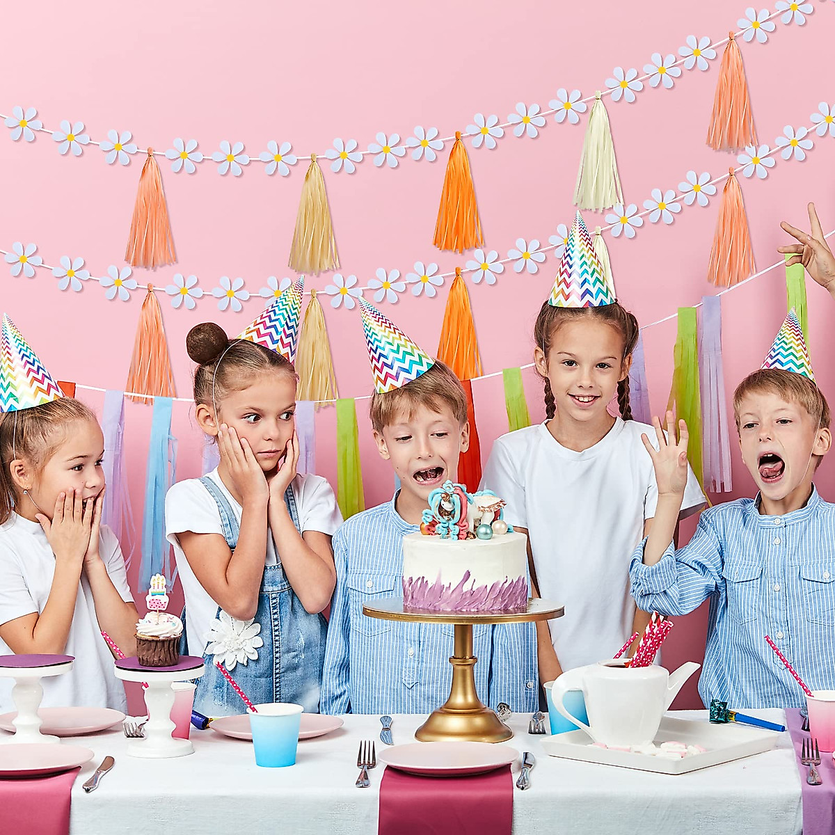 Tudomro 2 Pcs Daisy Groovy Boho Garland with 20 Pcs Paper Tassels, Groovy Party Decorations Hippie Daisy Felt Banner Artificial Daisy Party Favor for Wedding Birthday Party Bridal Decorations(Daisy)