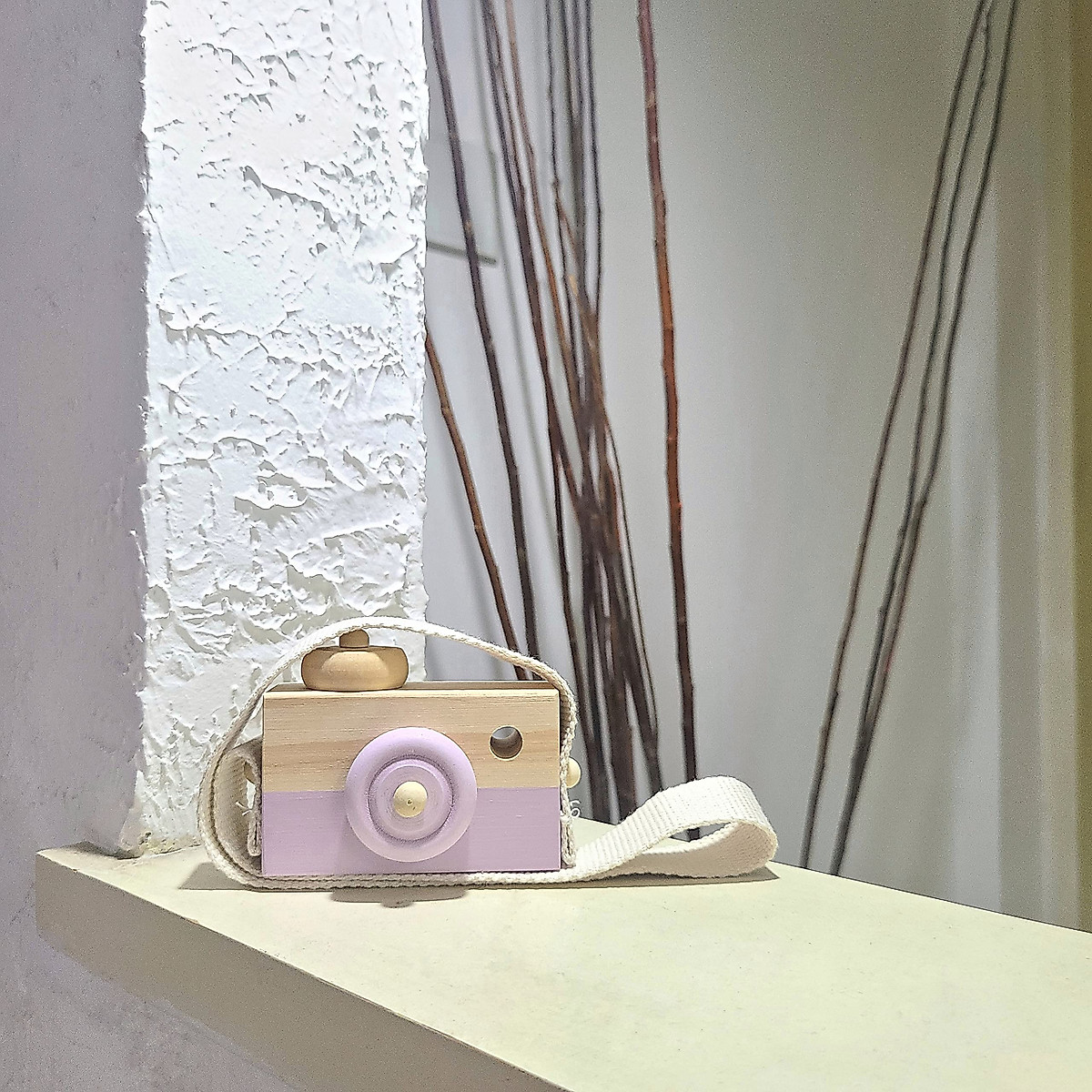 Cynzia Baby Toy Wooden Mini Camera Toy, Kid Cute Mini Sharpe Toy Neck Hanging Photographed Props for Toddlers Children Kids' Room Hanging Decor Gift (Purple)