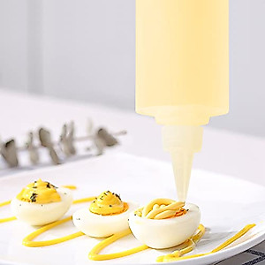 KUFUNG Condiment Squeeze Bottle, BPA Free Sauce Bottle With Wide Mouth & Small Pointed Nozzle for Ketchup, Mustard, Olive Oil, Glue, and More (500 ML, White)