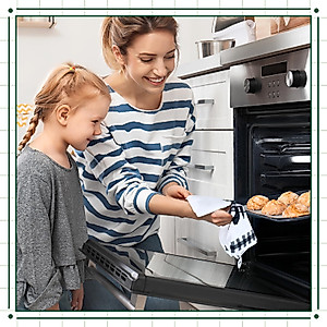 Geyoga 4 Pcs Farm Chicken Kitchen Towels Farmhouse Vintage Buffalo Plaids Dish Towel Rustic Rooster Pig Cow Cloths Hand Towels 16 x 24 Inch Tea Towel for Christmas Bathroom (White, Black,Farm)