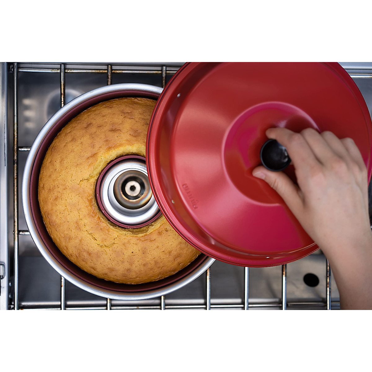 Omnia Kit 1, Set of 5 Products - Camp Oven, Silicone Mold, Potholders, Baking Grid and Storage Bag - Ultimate Starter Kit for Omnia Recreational Oven