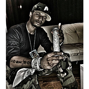 White Diamonds *AAA* Crystal Twist-On, Twist-Off Mic Sleeves. Compatible with Shure wireless mics and simular brands 7.5"x 2" No glues. Mic NOT included.