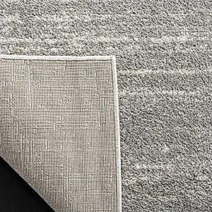 SAFAVIEH Adirondack Collection Area Rug - 5'1" x 7'6", Light Grey & Grey, Modern Ombre Design, Non-Shedding & Easy Care, Ideal for High Traffic Areas in Living Room, Bedroom (ADR113C)