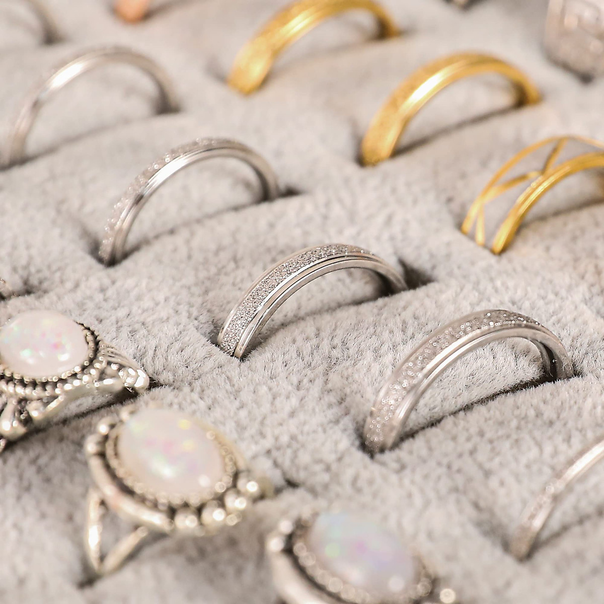 Frebeauty Ring Organizer Tray 100 Slots Ring Holder with Clear Lid Velvet Ring Storage Box Ring Tray for Jewelry Store Ring Display Case for Jewelry Show Ring Box for Women(Grey)