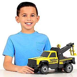 Tonka Steel Classics, Tow Truck – Made with Steel and Sturdy Plastic, Yellow Friction Powered, Boys and Girls, Toddlers Ages 3+, Big Construction Vehicle, Birthday Gift, Christmas, Holiday
