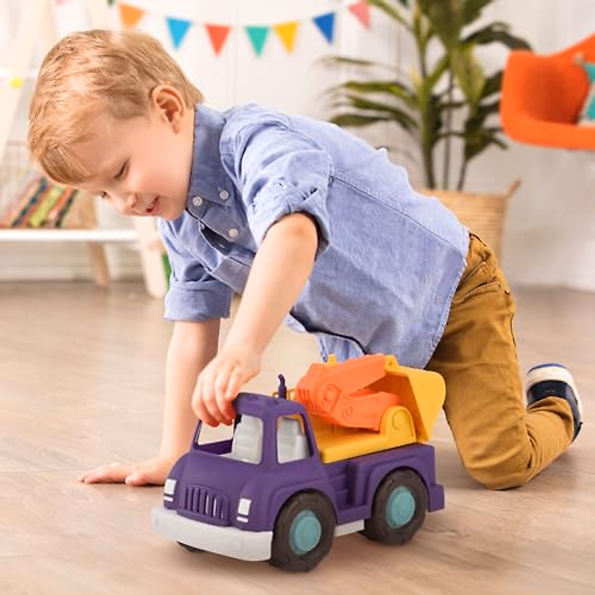 Battat- Wonder Wheels- Toy Excavator Truck – Digger Truck With Moveable Arm, Bucket, Cab – Construction Toy For Toddlers- Recyclable – 1 year +