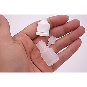 50Pcs Mini Clear Plastic Squeezable Dropper Bottles Empty Eye Liquid Dropper with Screw Caps and Plugs Eye Dropping Bottles Container Dispenser for Reagent Lab Drops Essential Oil 2ml/0.07oz