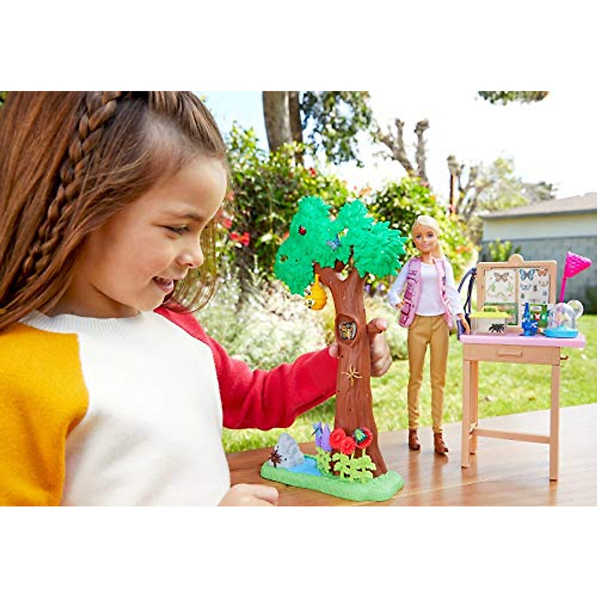 Barbie Entomologist Doll and Playset, Blonde, with 20+ Accessories Inspired by National Geographic