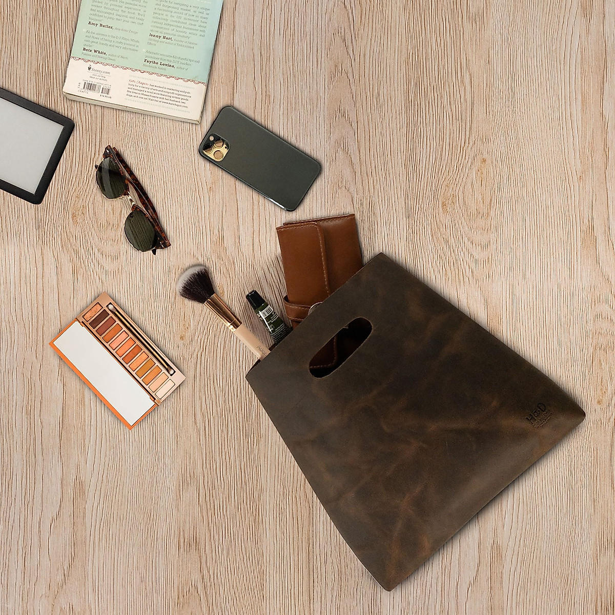 Hide & Drink, Minimalist Handbag for Women, Tote Bag, Rustic Purse, Full Grain Leather and Sheepskin, Handmade, Old Tobacco