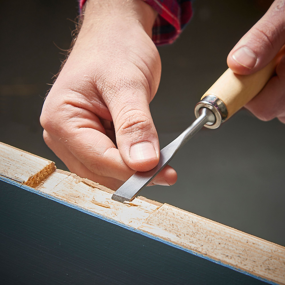 VonHaus 16pc Wood Carving Tool Set with Wood Knives, Carving Tools, Files Sharpening Stone and Mallet - Beginner Woodworking Chisels with Carry Case