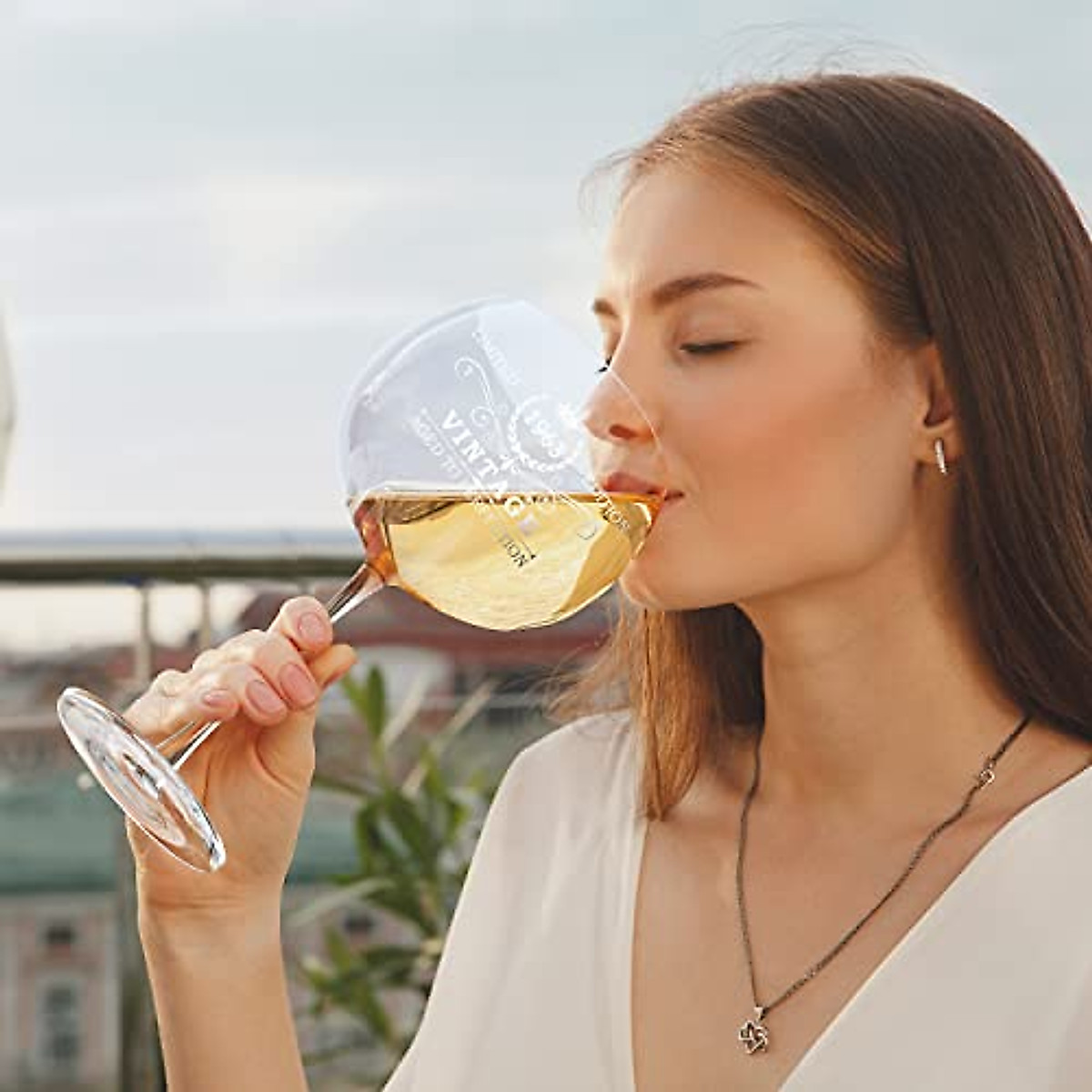 60th Birthday Gifts for Women,1963 Vintage Wine Glass - 60th Birthday Gift Ideas for Her Mom Best Friend Sister Aunt 60 Year Old Woman Bday Presents,60th Anniversary Sixty Birthday Decorations