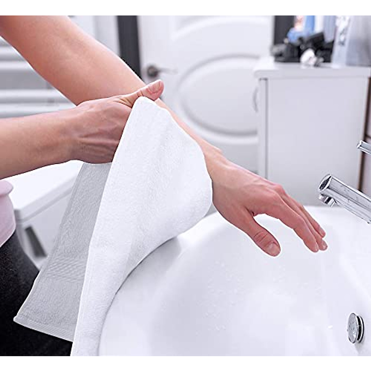 Utopia Towels 12 Bundle Pack - Bath Towel Set (6-Pack) and Hand Towels (6-Pack)-100% Ring-Spun Cotton-Highly Absorbent–Soft & Luxuriou-White