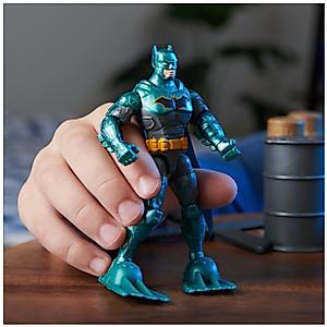 DC Comics, Gotham City Harbor Chaos Playset | 4-inch Batman, Aquaman, King Shark Action Figures | Kids Toys for Boys and Girls Ages 3 and Up (Amazon Exclusive)