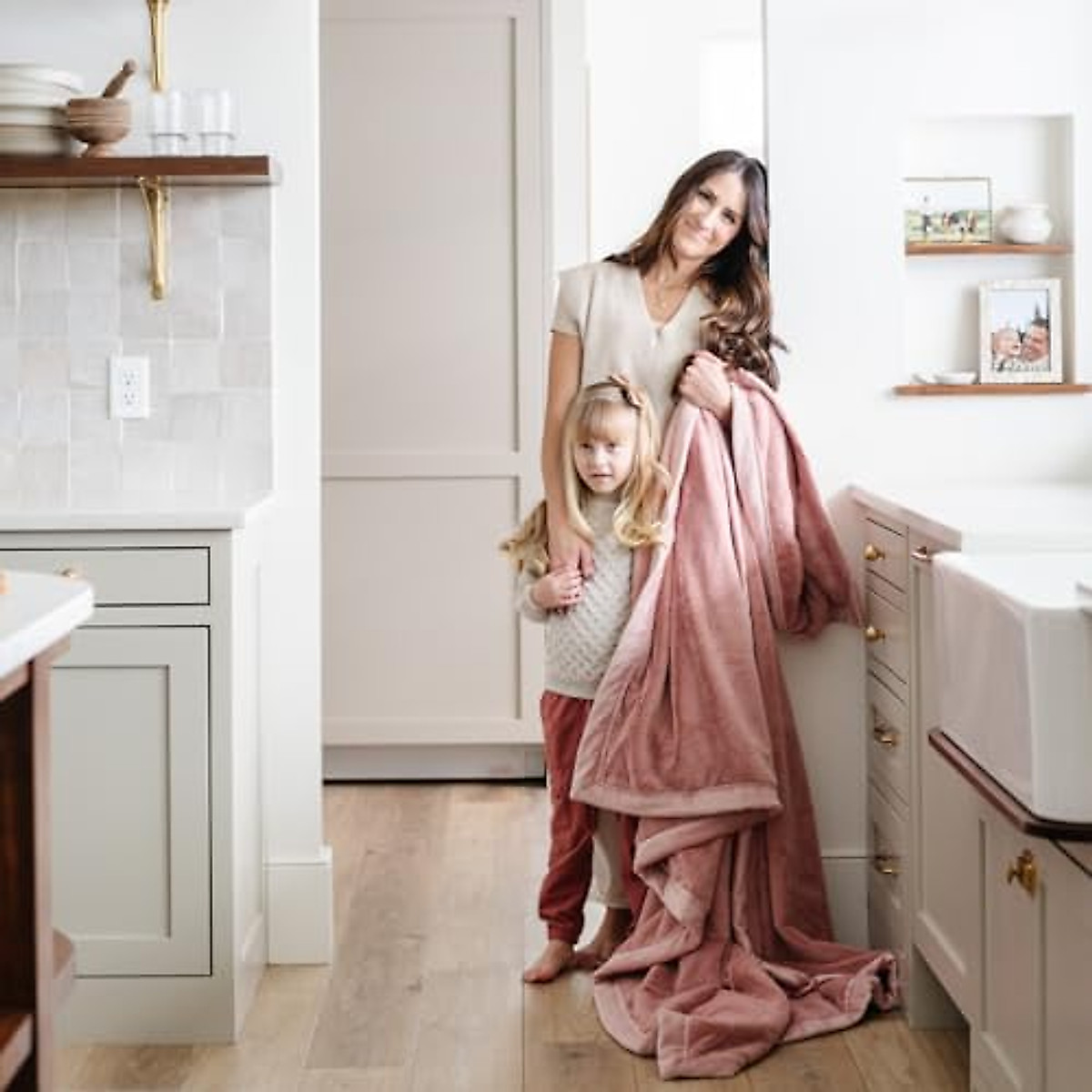 SARANONI Oversized Super Soft Comfy Lush Adult Extra Large Blanket, (Ballet Slipper Pink, 60" x 80")