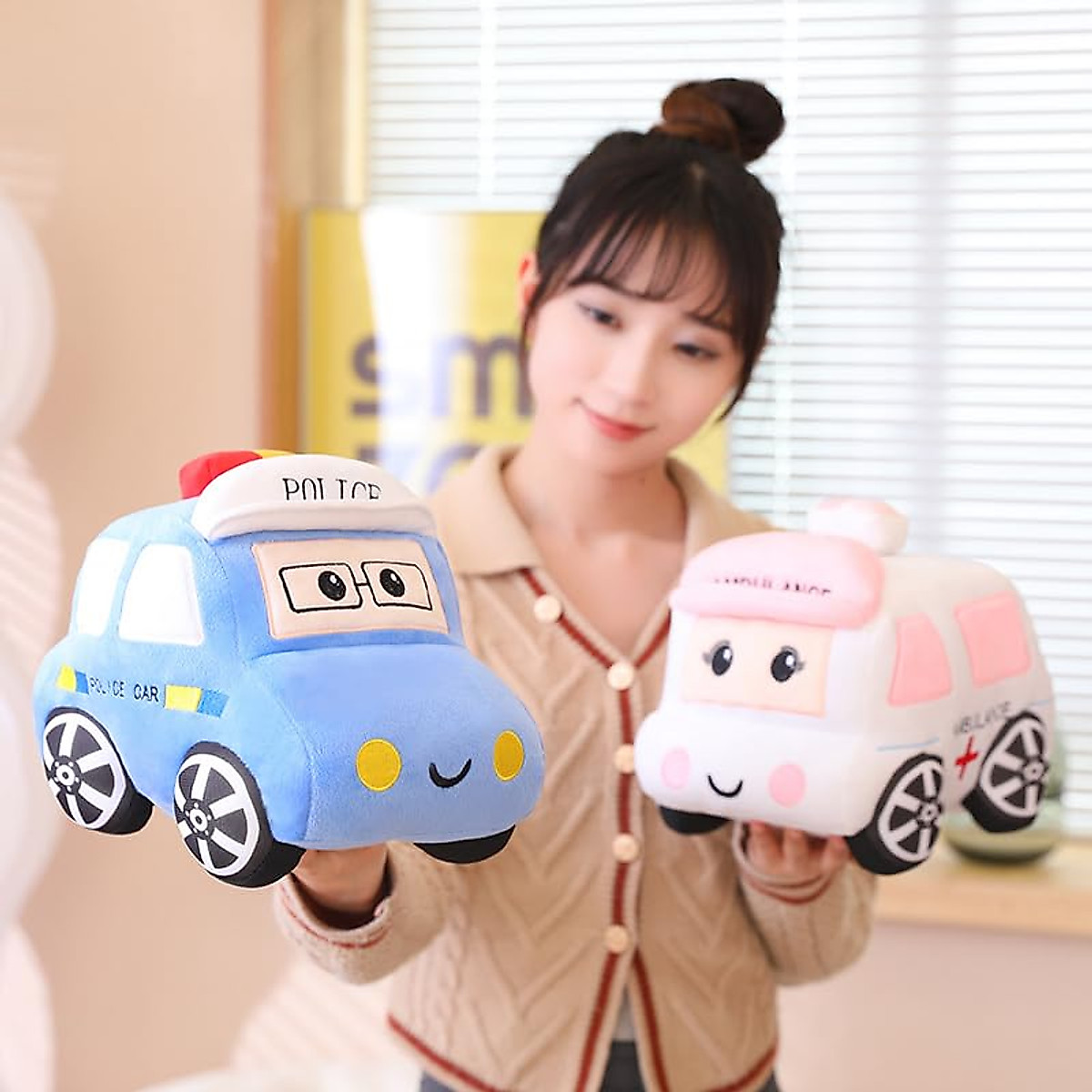 3D Cartoon Ambulance Throw Pillow Hugging Ambulance Plush Ambulance Stuffed Animal Toys Ambulance Pillow Sofa Cushion Ambulance Gift for Kids Or Lovers In Valentine's Day, Christmas or Birthday