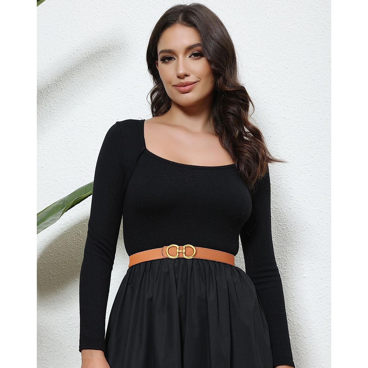 AWAYTR Reversible Belt for Women - Two-in-One Women Fashion Leather Belt for Jeans with Golden Buckle (Black/Brown,100cm)