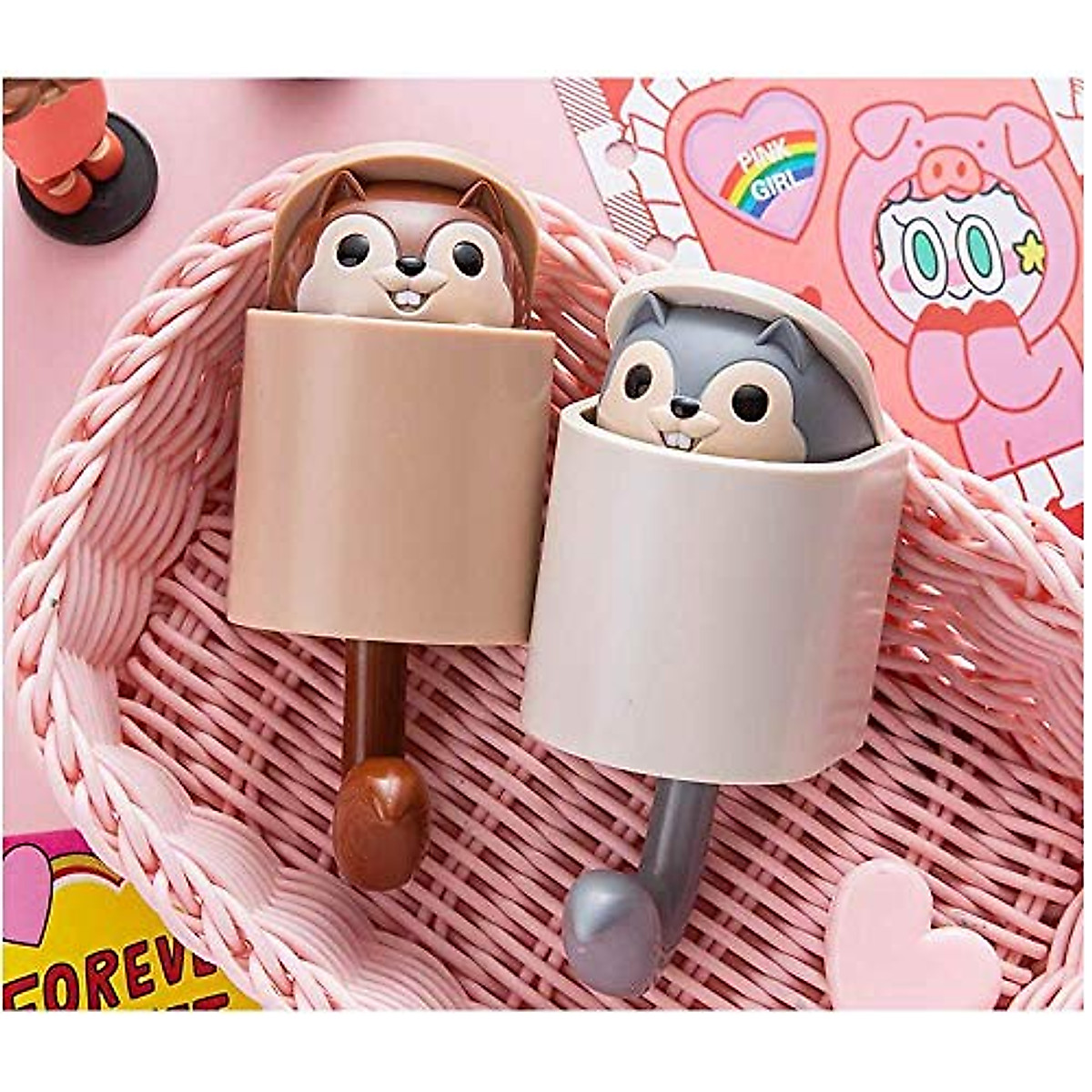 ISKYBOB Set of 2 Peek-A-Boo Squirrel Wall Hooks Cute Peeping Animal Coat Hanger Wall Decorative Utility Rack for Key, Hat