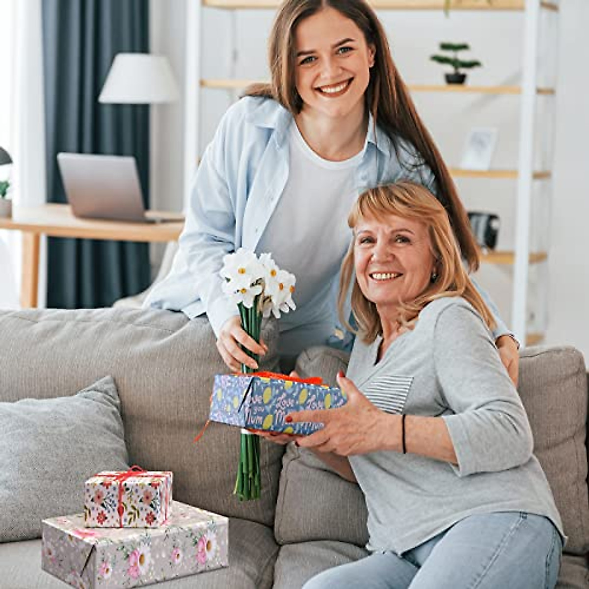 ZINTBIAL Mother's Day Wrapping Paper for Mom, Birthday, Bridal Shower - Gift Wrap with Floral, Love You Mum Letters Design - 20 x 29 Inches per Sheet (8 Sheets 33 sq. ft.) Recyclable, Easy to Store,