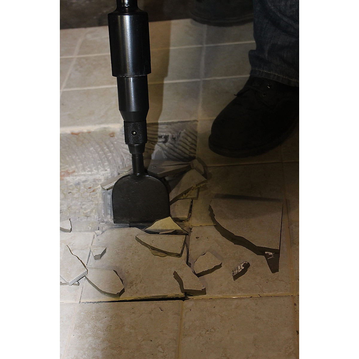 5Ft. Pneumatic Steel Long Reach Scaler/Scraper with 4" Chisel