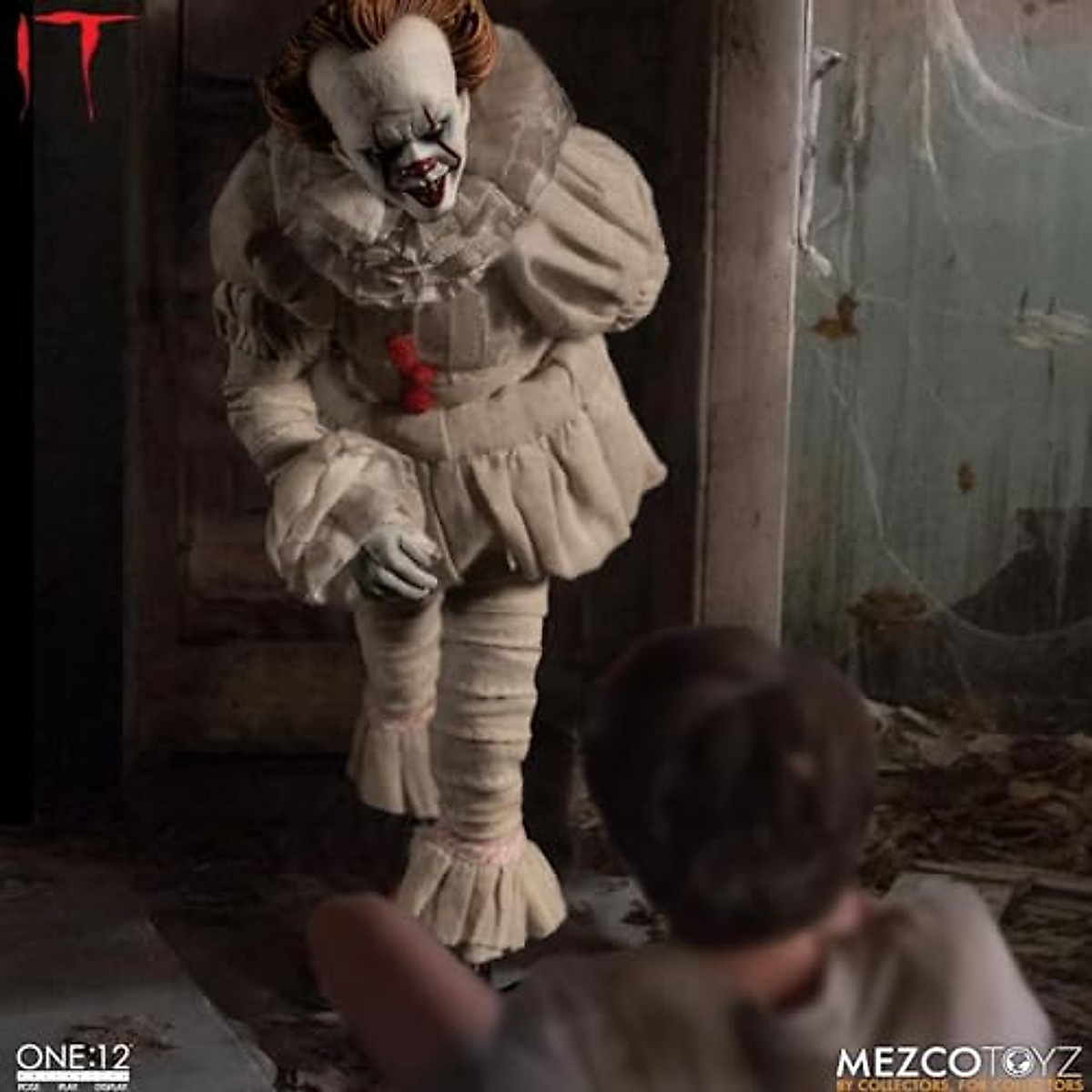 Mezco One:12 Collective IT Movie (2017) Pennywise Action Figure
