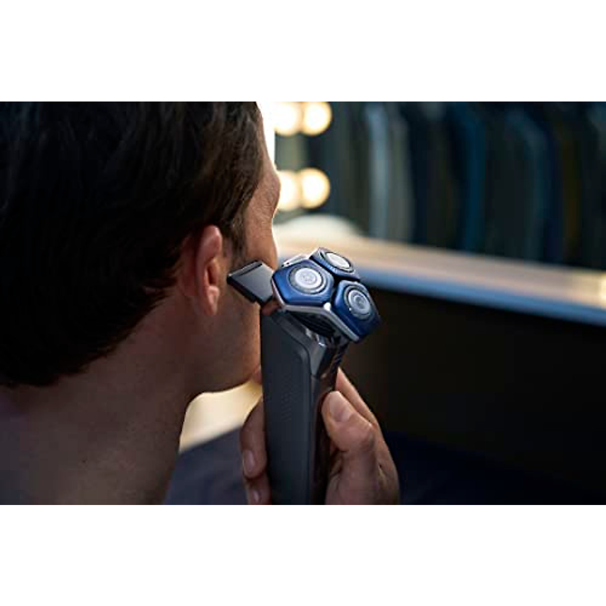 Philips Norelco Shaver 7200, Rechargeable Wet & Dry Electric Shaver with SenseIQ Technology and Pop-up Trimmer S7887/82