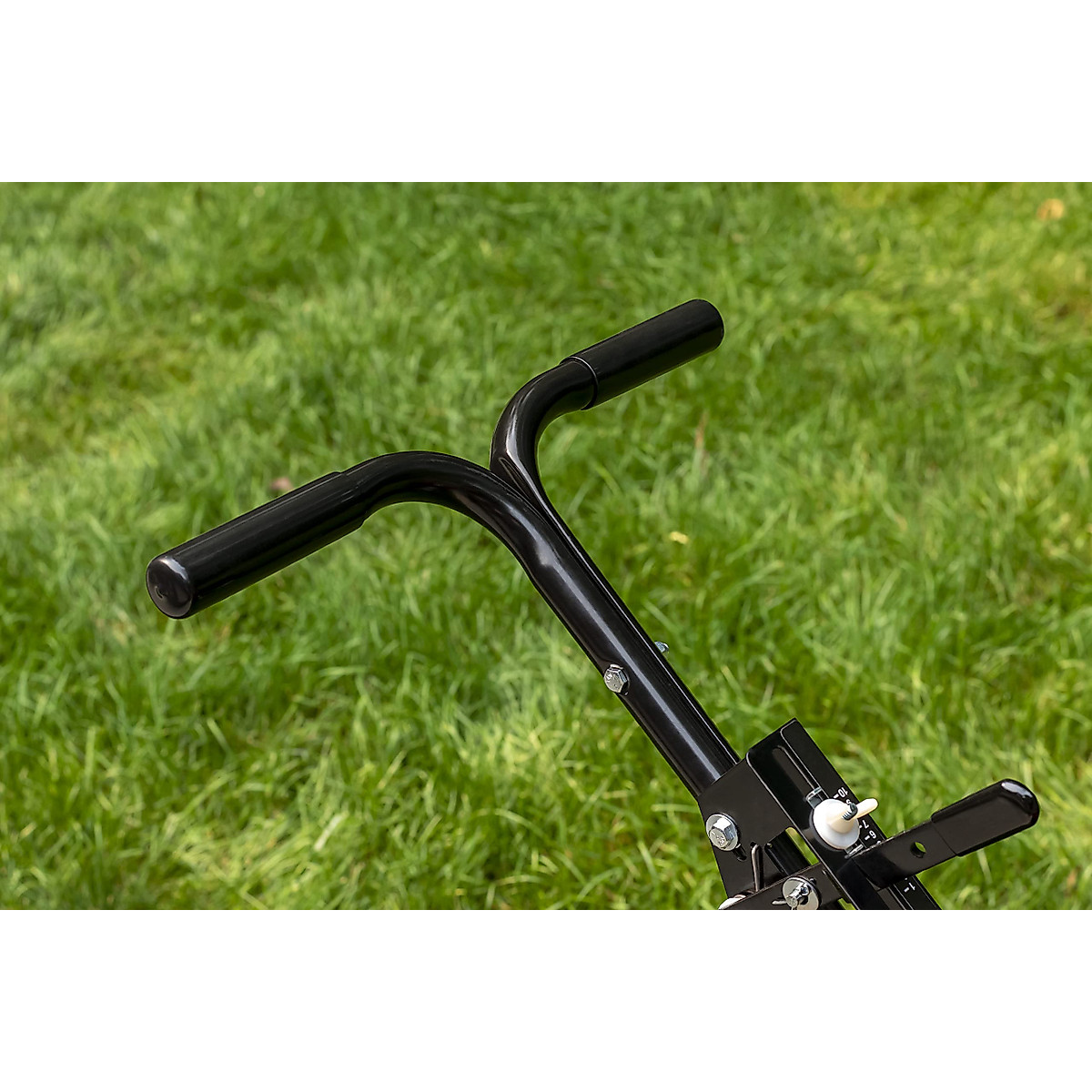 Agri-Fab 85-lb Push Ice Melt Spreader 45-0575