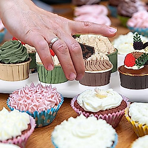 Geetery Cupcake Containers Cupcake Carriers for 48 Cupcakes or 4 Large Cakes 4 Tier Cupcake Holder with Lid Plastic Cupcake Storage Containers Cupcake Box Stackable Trays for Cookie Muffin, White
