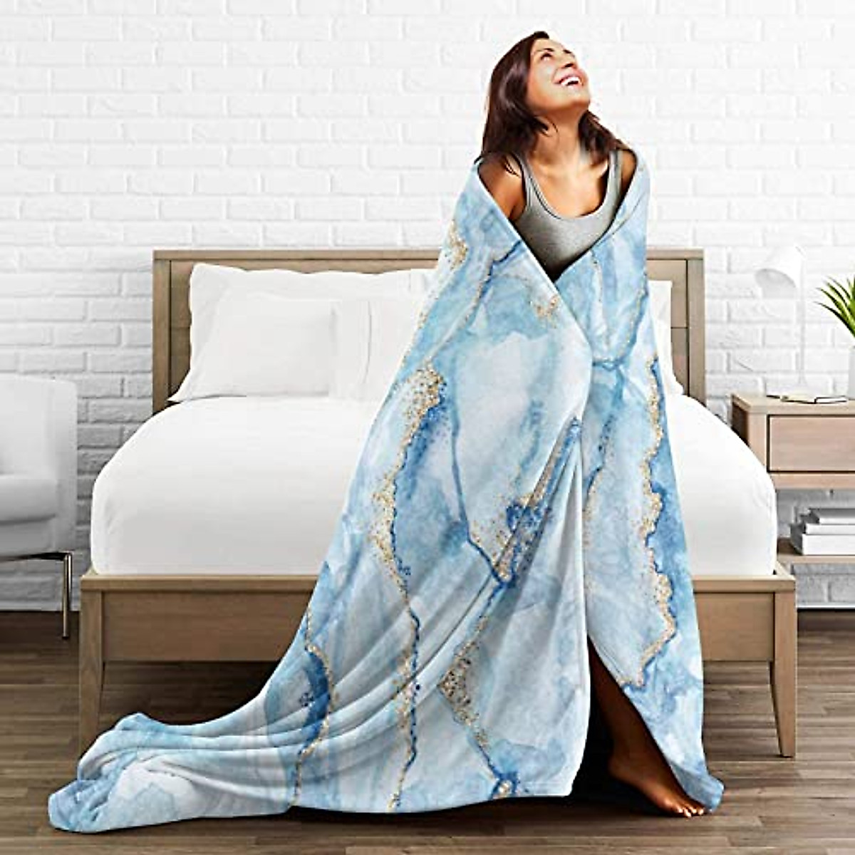 Perinsto White Blue Marble Throw Blanket Ultra Soft Warm All Season Decorative Fleece Blankets for Bed Chair Car Sofa Couch Bedroom 50"X40"