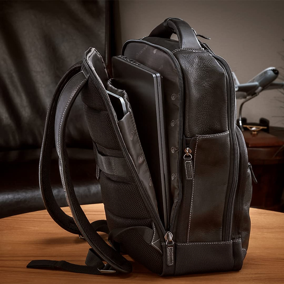 LIGHTSPEED Aviation Duke Flight Bag - Sophisticated & Functional Leather Gear Backpack For Pilots - Rich Oiled Cowhide With Protective PVC Bottom