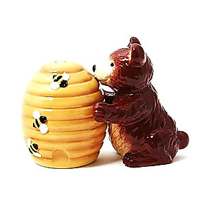 Pacific Giftware Bear and Honey Comb Attractives Salt Pepper Shaker Made of Ceramic