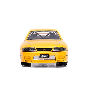 Fast & Furious 1:32 Leon's Nisssan Skyline GT-R (BCNR33) Die-Cast Car, Toys for Kids and Adults