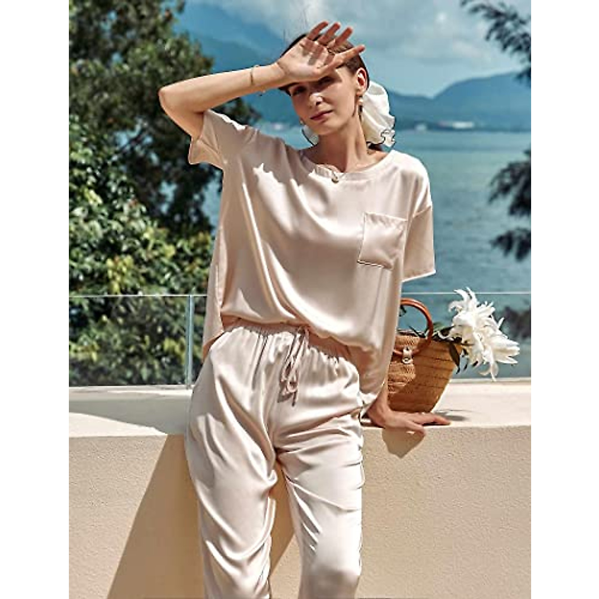 Ekouaer Women Silk Satin Pajamas Sets Round Neck Soft Pjs Set Summer Nightwear Short Sleeve Sleepwear Champagne