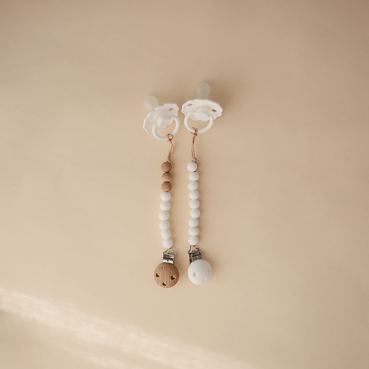 mushie 100% Silicone Baby Pacifier Clip BPA Free | Eva (White)