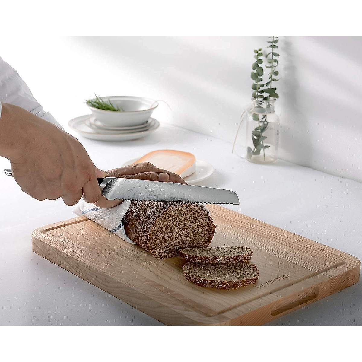 linoroso Serrated Bread Knife for Homemade Bread,Ultra Sharp Forged German High Carbon Stainless Steel Blade(8 inch),Full Tang,Ergonomic Handle- MAKO Series