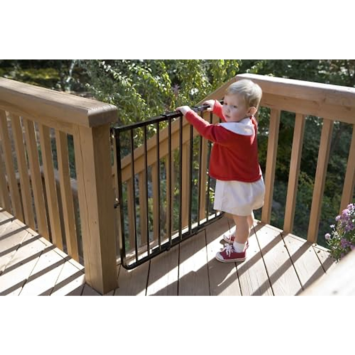 Cardinal Gates SS30OD Outdoor Baby Gate for Stairs - Adjustable Outdoor Dog Gate - Aluminum Safety Gate for Kids & Pets - Can be Installed at Angles - 27 to 42.5 Inches Wide - Black