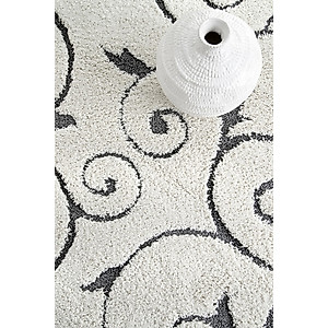 nuLOOM Maisha Contemporary Shag Area Rug, 4x6, Beige