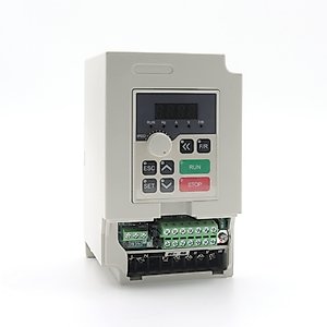 RATTMMOTOR 1.5KW VFD 110V Single to 3 Phase Inverter Variable Frequency Drive Spindle Motor Controller Converter 0-1000Hz + Extension Cable for CNC Router Milling Engraving Machine