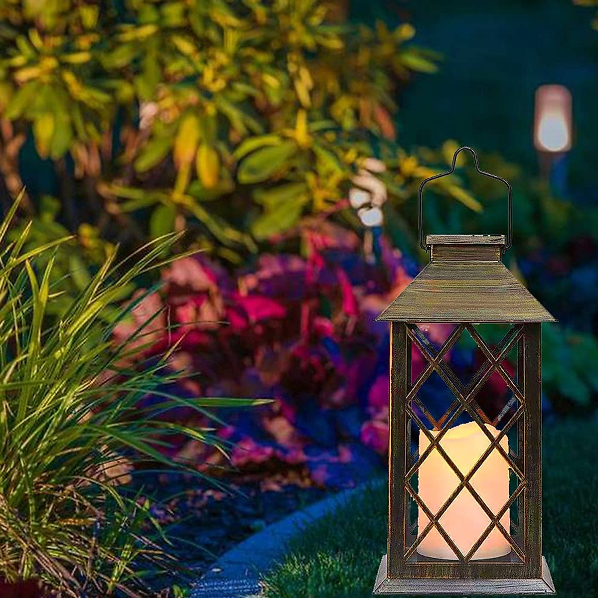 WALLFIA Hanging Solar Lights Outdoor Portable Metal Garden Hanging Lanterns ,Waterproof LED Flickering Flameless Candle Mission Lights for Table Outdoor,Party Decorative (Green, 1PC)