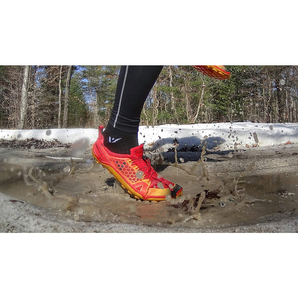 Swiftwick- PERFORMANCE ONE Golf & Running Socks (Black, Large)