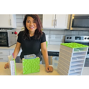 FreezeStax 1-Quart Expandable Starter Set. (3-4 Cup Set Capacity). Includes 1 individual 1-Qt Expander for 1-Qt (3-4 Cup) Freezer Bags. Add Optional, FreezeStax 1-Qt Expanders (listed separately).