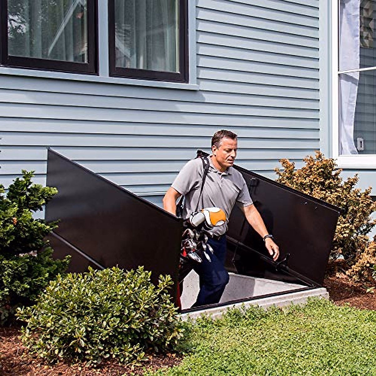 BILCO Size B Basement Door - Powder Coat Finish and keyed Lock kit (White)