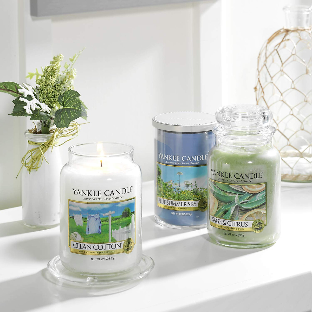 YANKEE CANDLE All is Bright Small Jar Candle, White