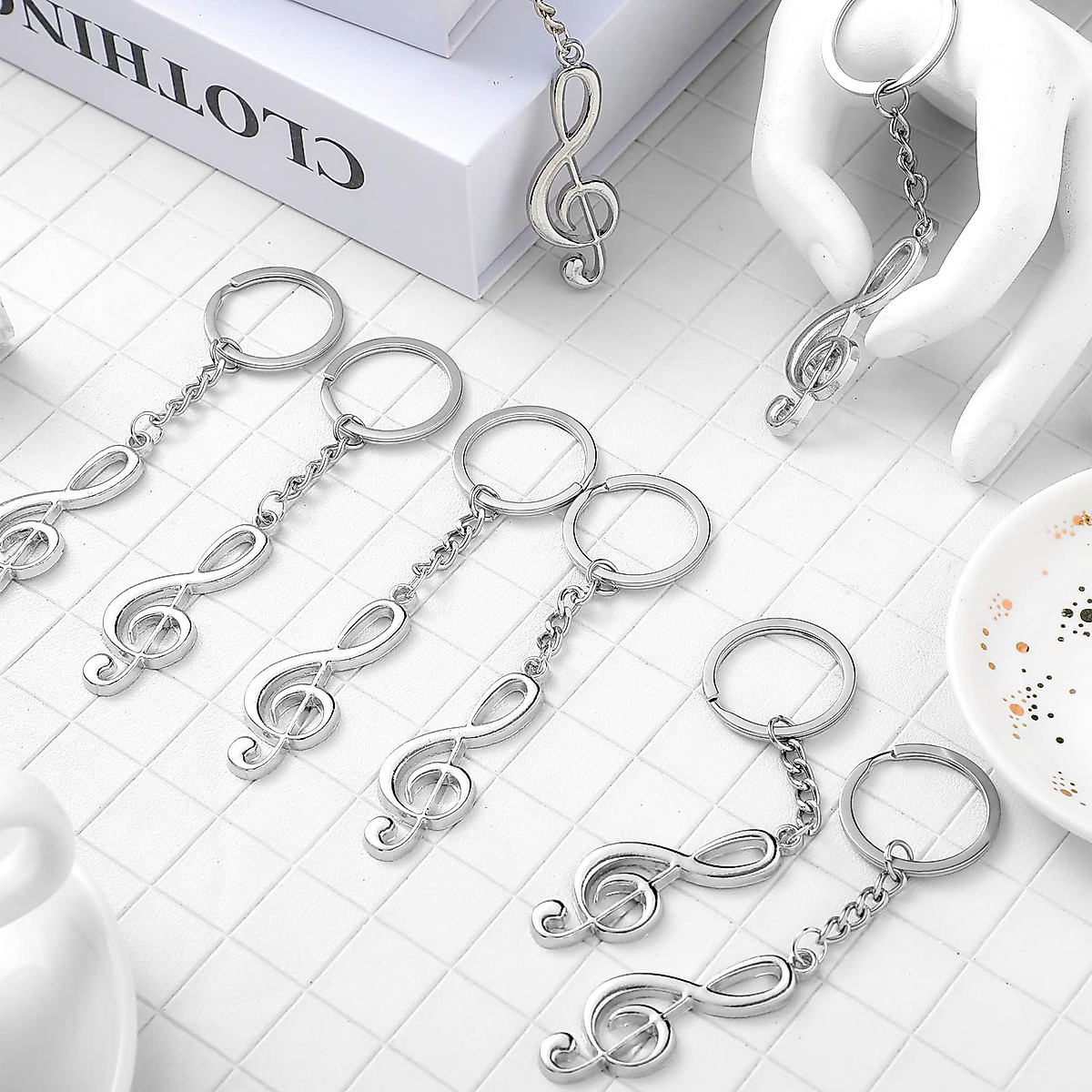 Musical Note Key Chain Metal Keychain Small Music Pendant Sign Christmas Tree Decor Xmas Gifts Fist Day of School Gift Classroom Gift for Students Handbag Corporate Office Gifts Accessories (48)