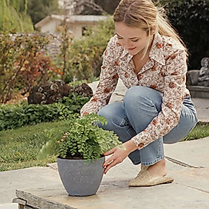 La Jolie Muse Flower Pots Outdoor Planters Indoor Modern Garden Planters W/ Drain Hole,Weathered Grey(8.6 inches, Pack 1)