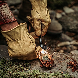 Überleben Hexå Original Ferro Rod Fire Starter for Survival – Up to 20,000 Strikes, 6" Long, 1/2" Thick Hexagon Fire Steel with Striker and Lanyard – Waterproof Flint and Steel for Camping