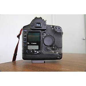 Canon EOS-1D Mark II 8.2MP Digital SLR Camera (Body Only)