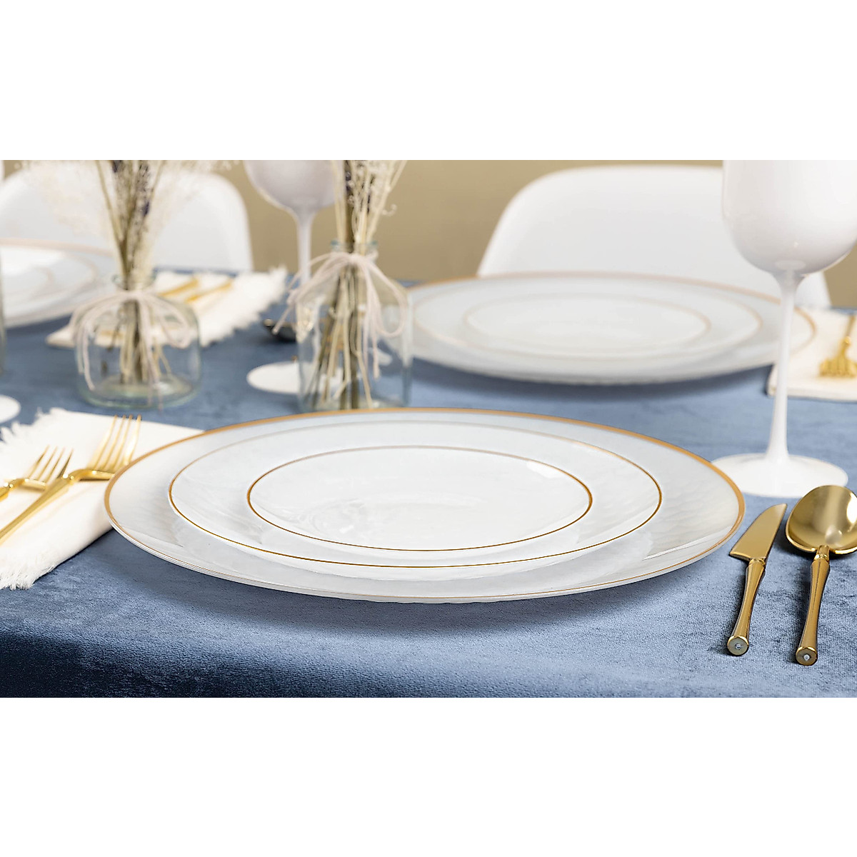 PLASTICPRO 30 Pack Hammered Plastic Plates Heavyweight Disposable Plastic Plates Elegant Transparent White With Gold Rim Platsic Party Dishes (Transparent White With Gold Rim, 9'' INCH PLATES)