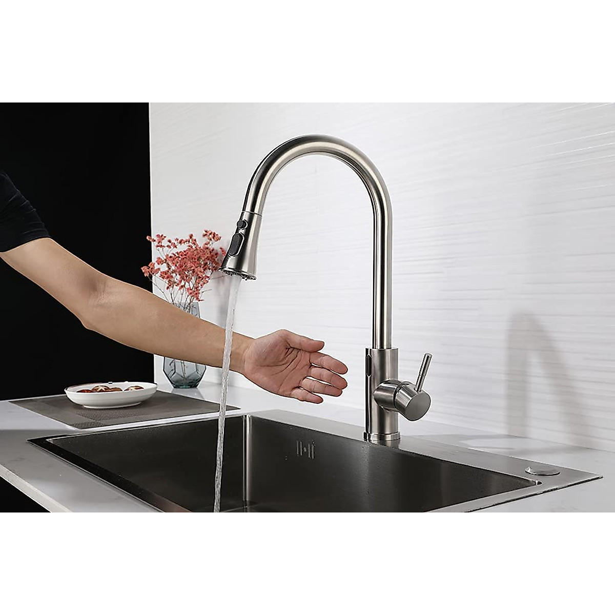 Touchless Kitchen Faucet Pull Down Kitchen Sink Faucets, Single Level Stainless Steel Kitchen Brushed Nickel Faucets with Pull Out Sprayer Two Water Modes