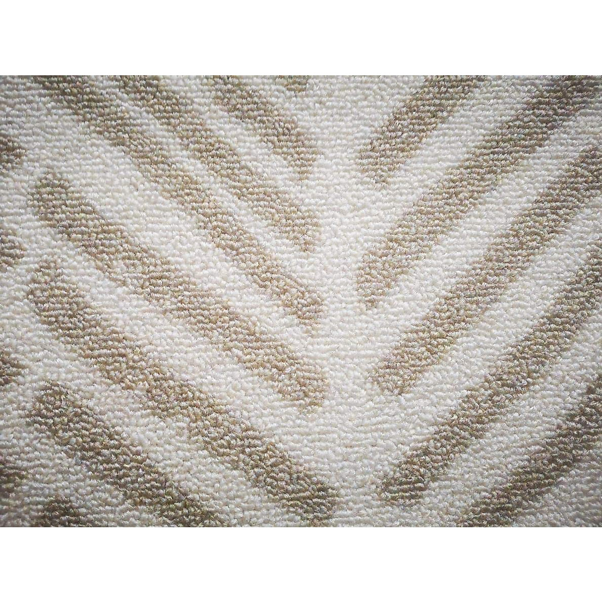DEERLUX Modern Living Room Area Rug with Nonslip Backing, Abstract Beige Chevron Strokes Pattern, 2.5 x 6.5 Ft Runner